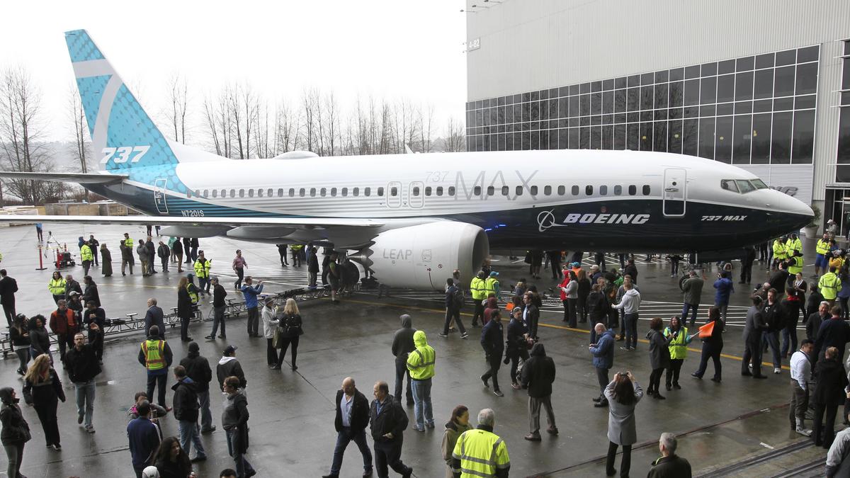 Boeing Roundup: 737 Max 7 roll-out…UPS places huge order for 747s - New ...