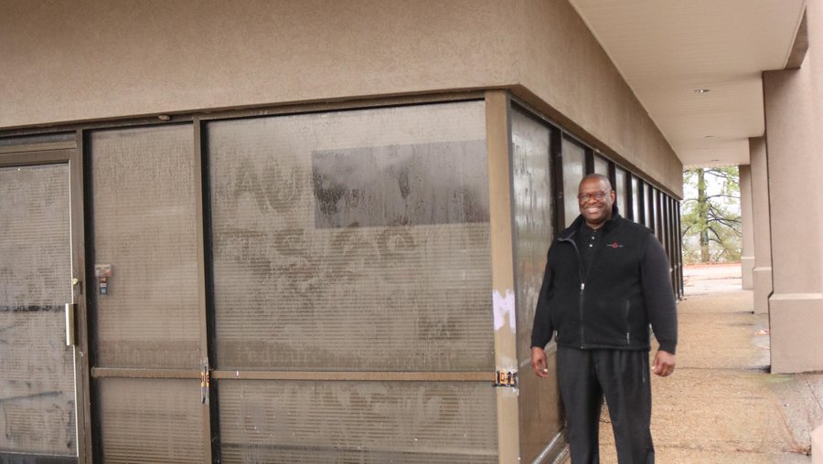 Javier Bailey's industrial hemp-derived cannabidiol (CBD) oil lounge ...