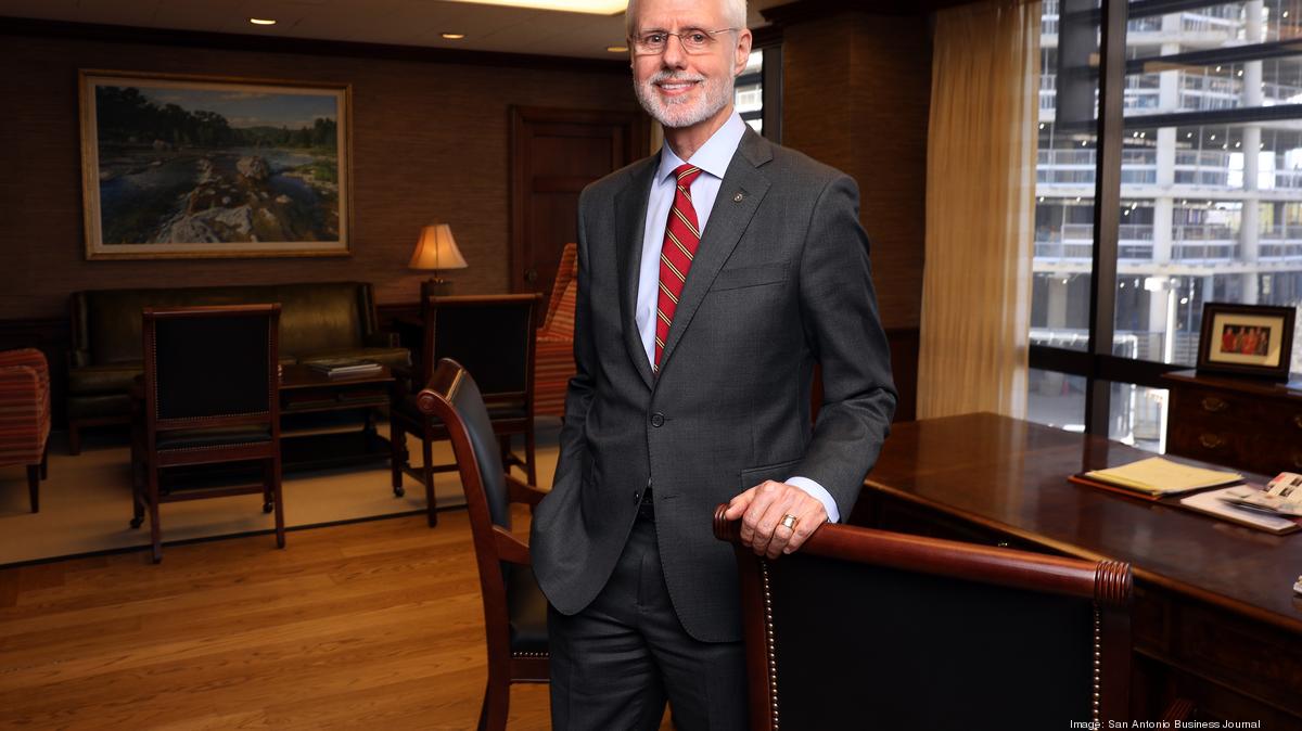 Phil Green Cullen/Frost CEO executive compensation base pay $1 million ...