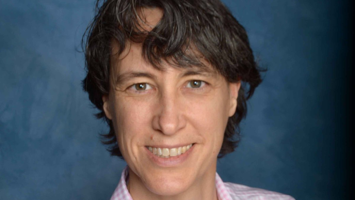 Louisville Metro Housing Authority Executive Director Lisa Osanka ...