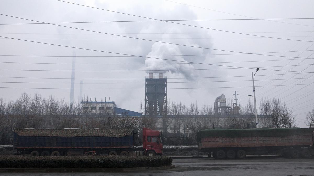 Trump condemns Chinese factories. China is already closing some ...