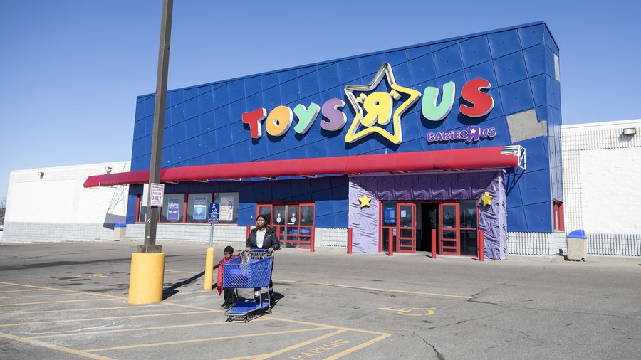 Laid-off Toys R Us workers find powerful ally in public pensions ...