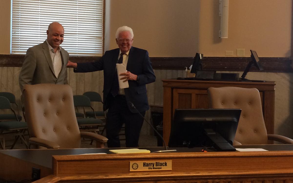 Cincinnati Mayor John Cranley, City Manager Harry Black sign new ...