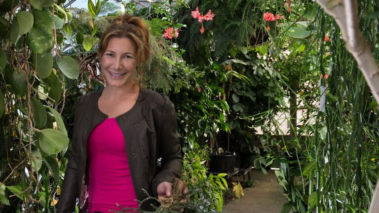 Ed Goldman: “Plant Lady” Marlene Simon helps Sacramento's Wildlife Care Association - Sacramento ...