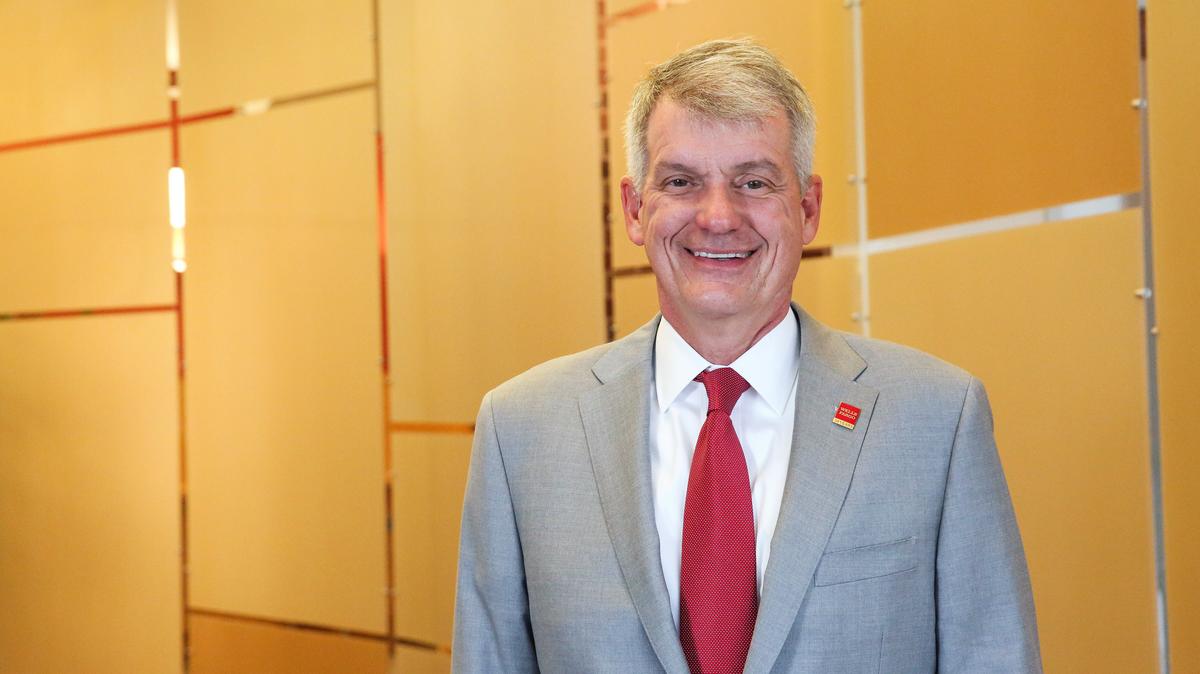 Wells Fargo CEO Tim Sloan on asset cap, efforts to transform ...