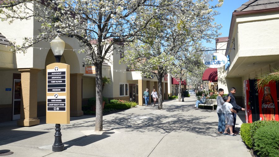 Folsom Premium Outlets adds new businesses - Sacramento Business Journal
