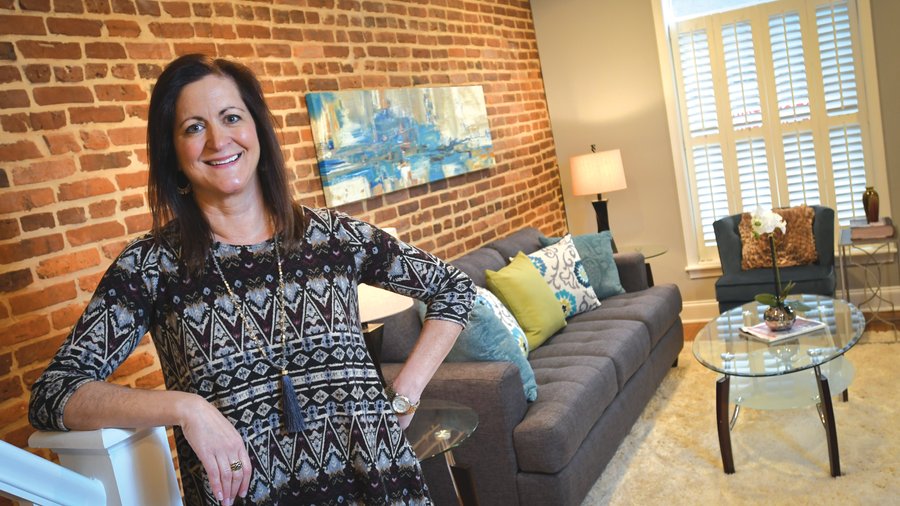 Setting the stage: 'Fluffing' and the insider tricks for making a house ...