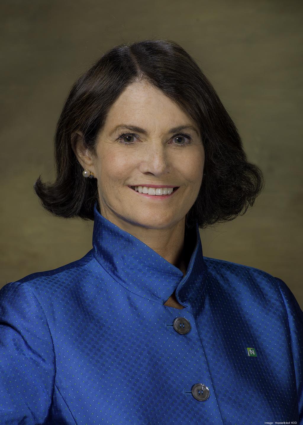 Julie Fallon's Instagram, Twitter & Facebook on IDCrawl