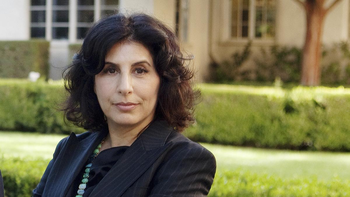 Former Warner Bros. executive Sue Kroll hangs shingle on studio lot - L ...