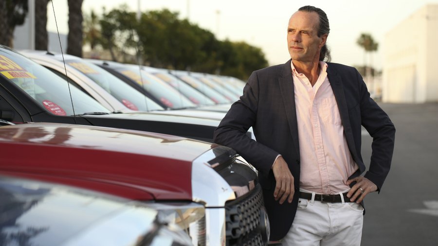 AUTOS BUYING NEGOTIATORS