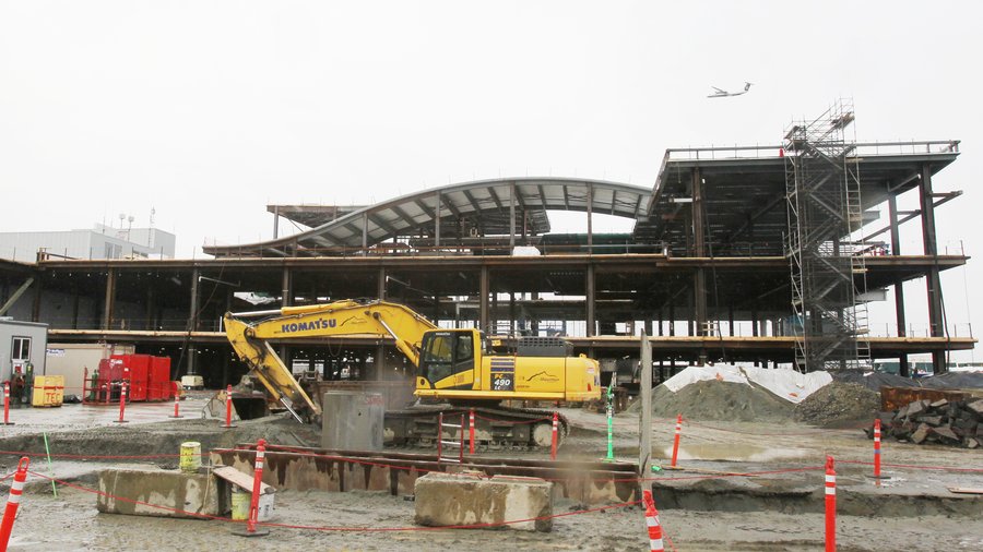 Seattle-Tacoma Airport's expanded facility opens for Alaska Airlines ...