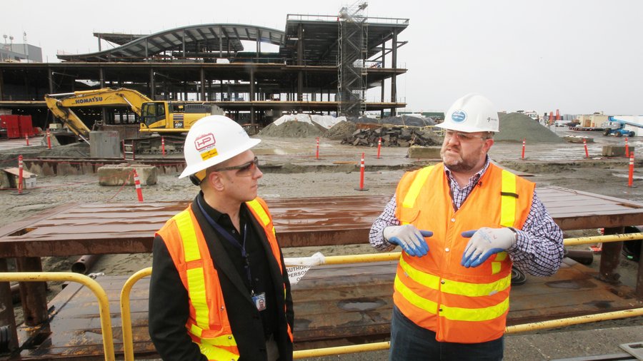 Construction of Alaska Airlines' expanded terminal at Seattle-Tacoma ...