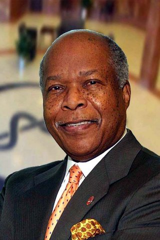 Morehouse MD Louis Sullivan, Atlanta leaders reflect on Barbara Bush's ...