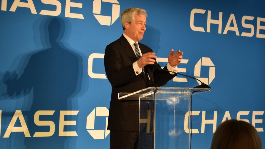 JPMorgan Chase vows a regional expansion. Does an acquisition make ...