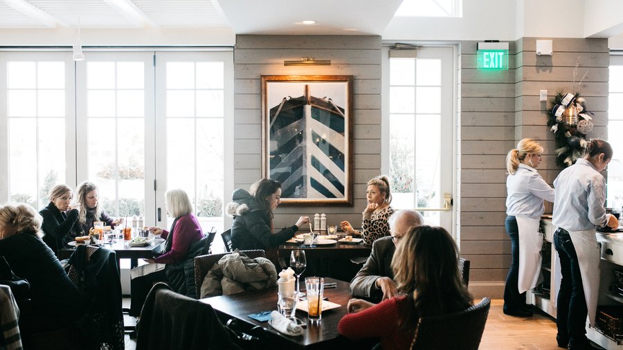 Cov Coastal American Eatery brings a Nantucket vibe to Edina Galleria ...