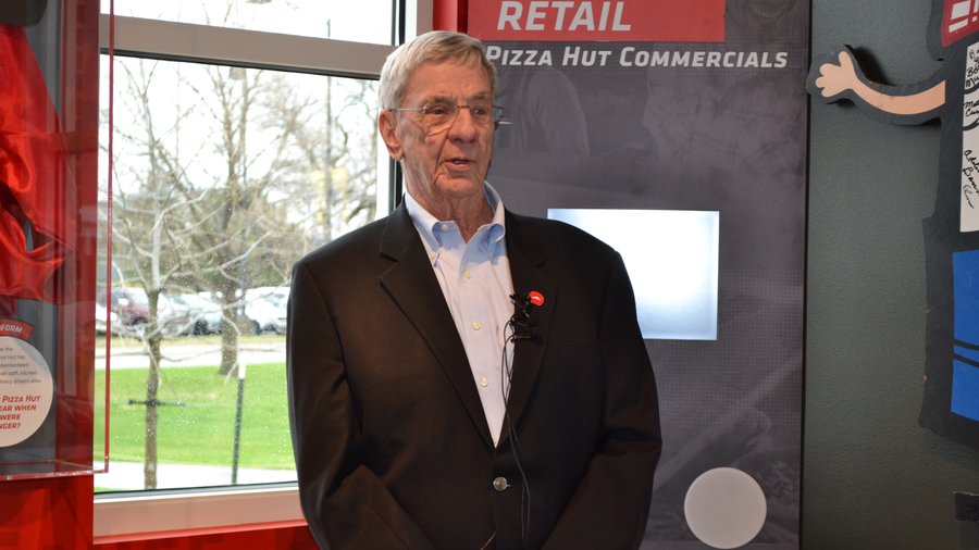 Pizza Hut co-founder Frank Carney has died at the age of 82 - Wichita ...