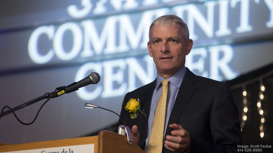 UCC honors Marquette president Lovell, Mike Gousha, Lynn Sprangers ...