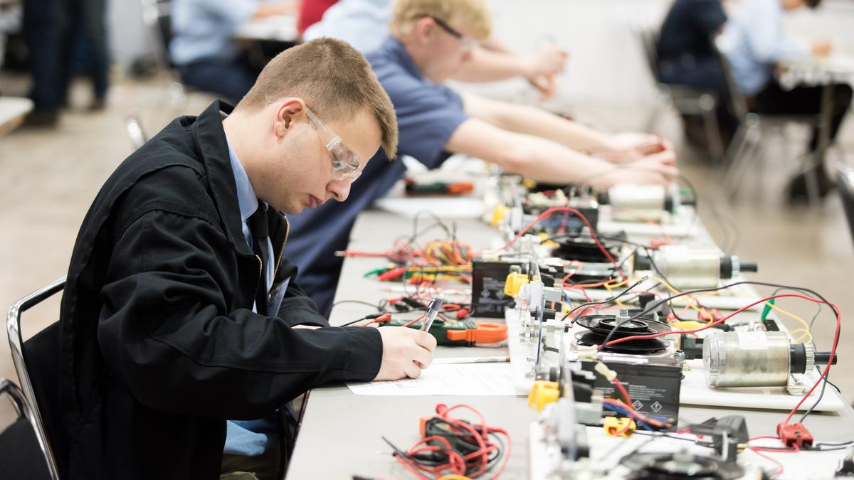 SkillsUSA Wisconsin Hosts 1 700 Students At 45th Annual Conference skillsusa-wisconsin-hosts-1-700-students-at-45th-annual-conference