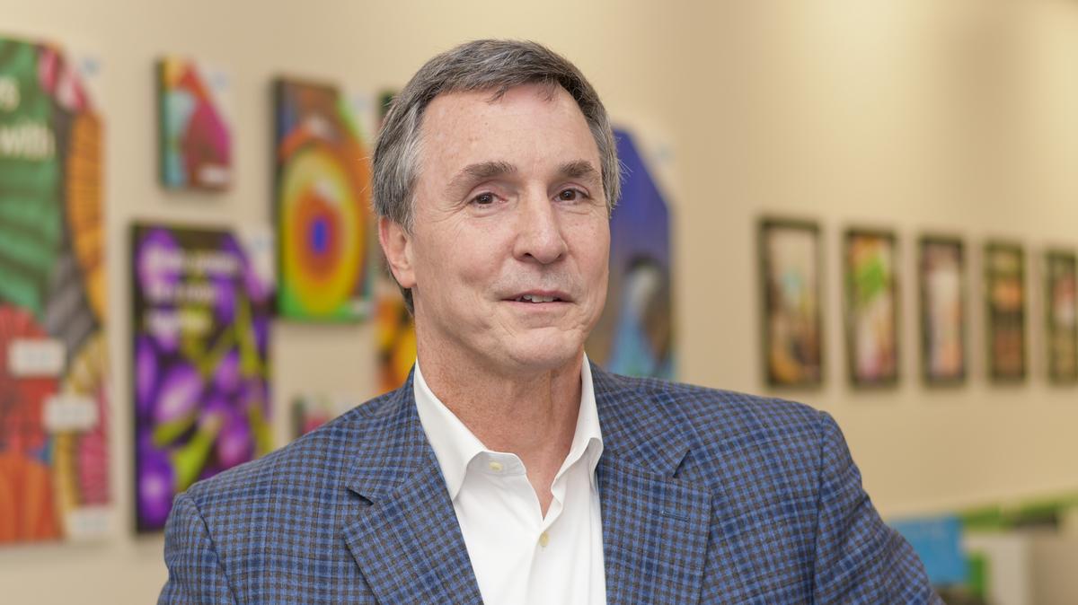 How 3 words changed the life of FedEx Office's CEO Brian Philips ...