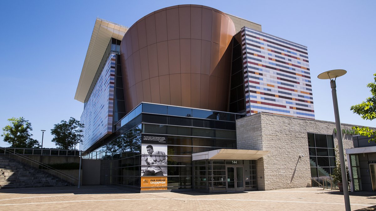 Muhammad Ali Center to open new exhibit on his passing - Louisville ...