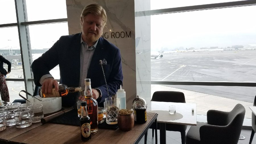 United Airlines' Polaris Lounges serve up a Kansas City whiskey ...