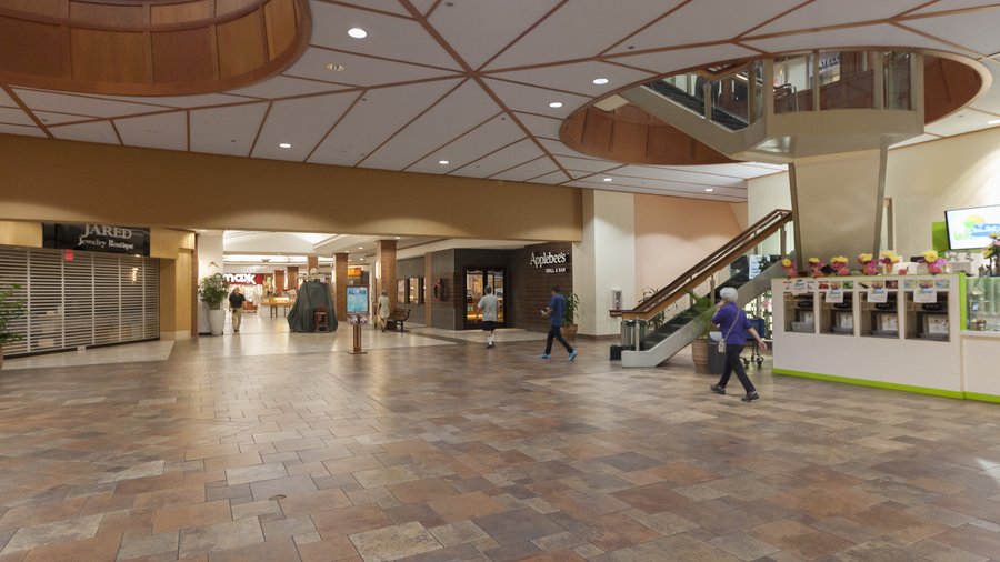 Pearlridge Center closes all operations in response to COVID-19 ...