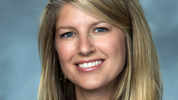 CBRE chooses Beth Moore to lead 'real estate agility' initiative ...