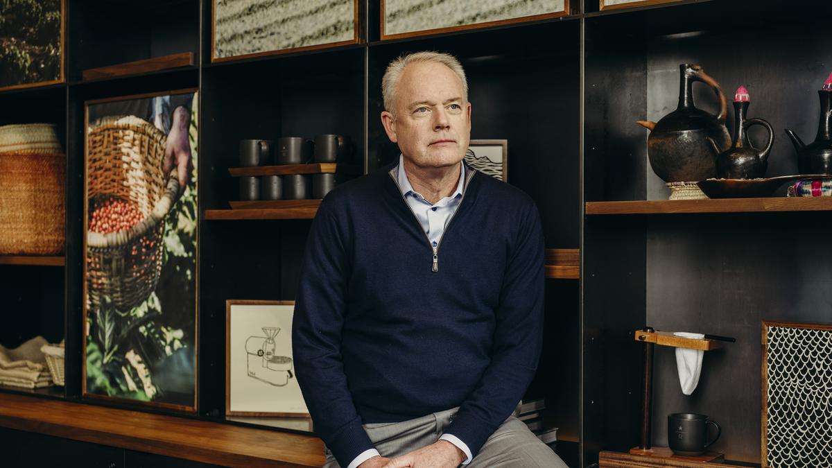 Starbucks’ Kevin Johnson: Taking on a founder’s brand - Memphis ...