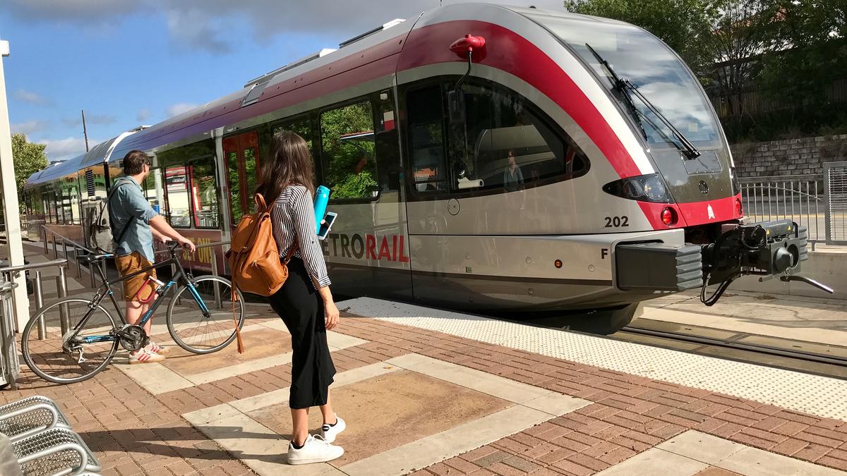 Capital Metro unveils $9.8B light rail price tag - Austin Business Journal