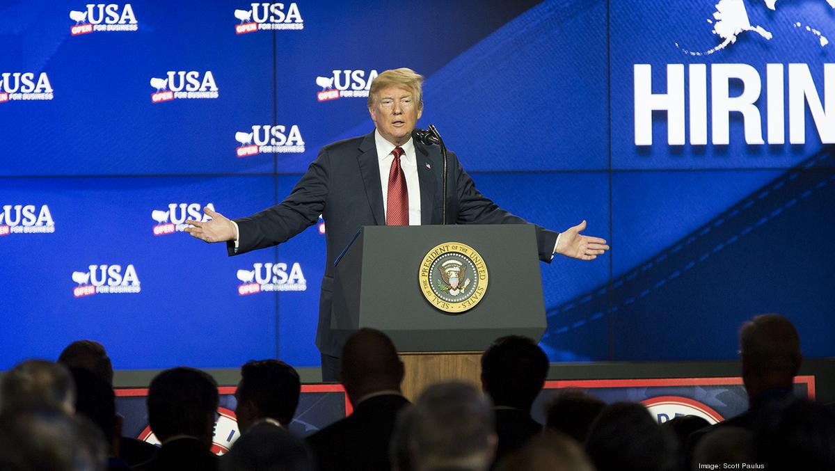 Trump hails Foxconn deal as 'eighth wonder of the world' - Milwaukee ...