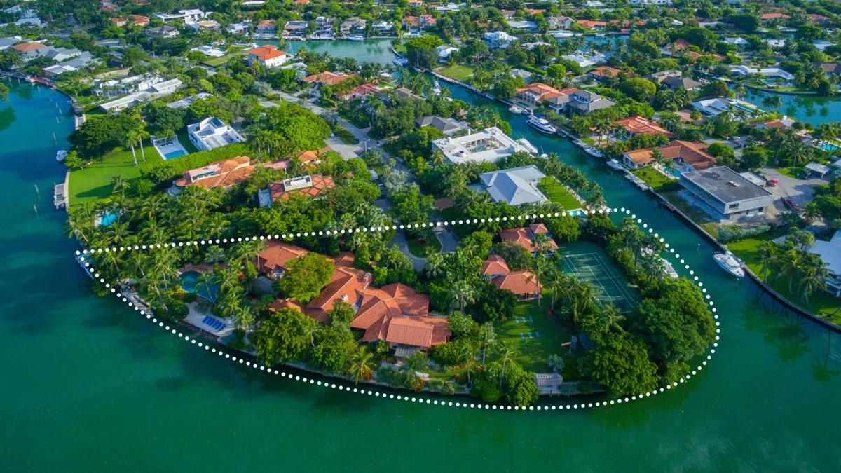 Michael Cohl sells Biscayne mansion to Jose A. Canedo-White in exchange ...