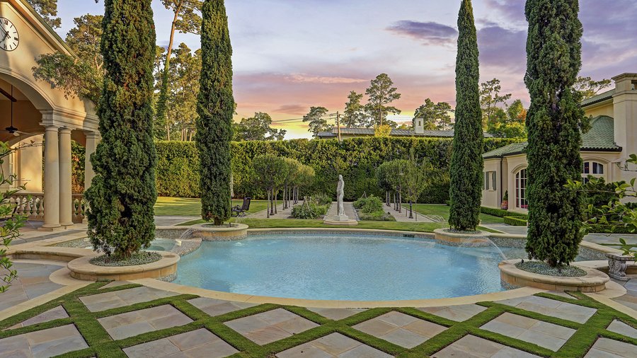 Johnny Carrabba of Carrabba’s Italian Grill lists Memorial-area home ...