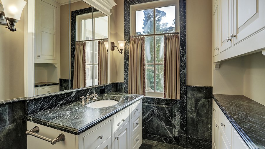 Johnny Carrabba of Carrabba’s Italian Grill lists Memorial-area home ...