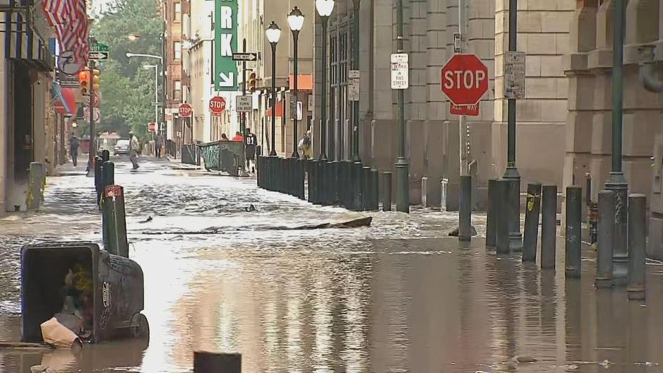 Water main break floods Center City streets - Philadelphia Business Journal