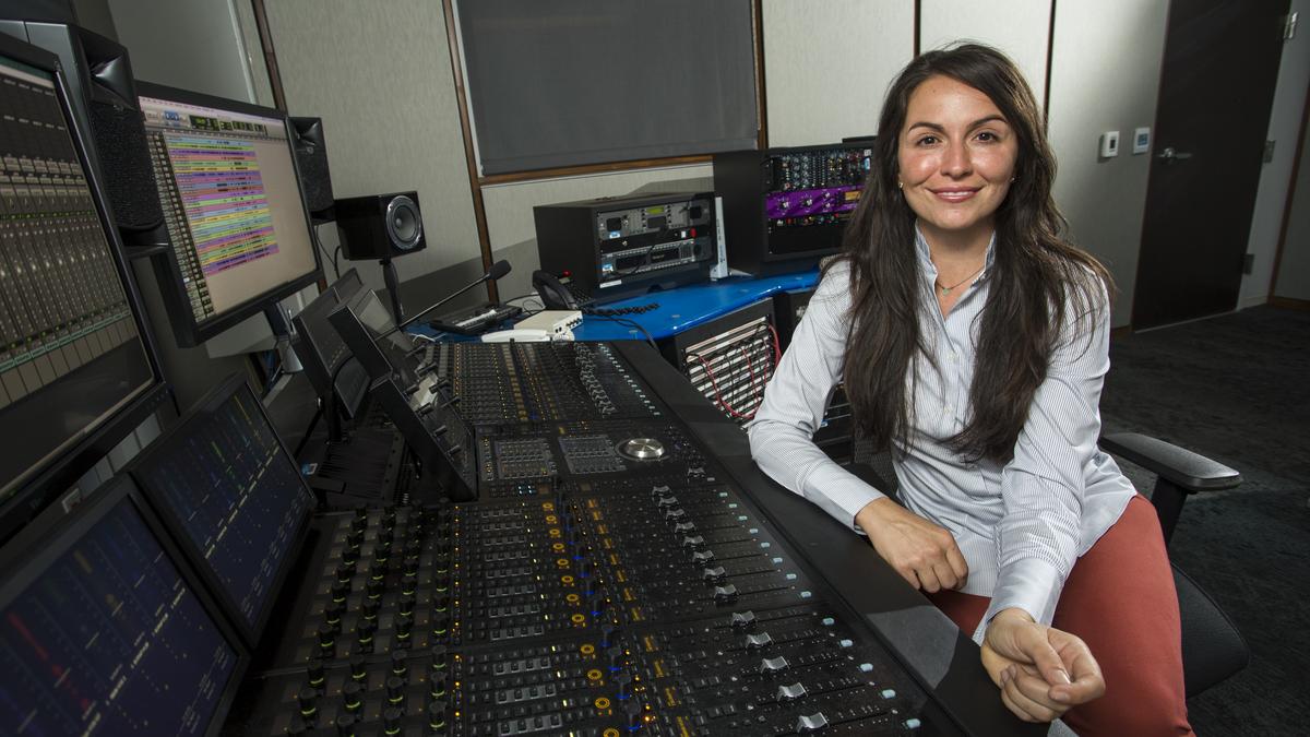 Phoenix Business Journal 2018 40 Under 40: Danielle Leoni - Phoenix ...