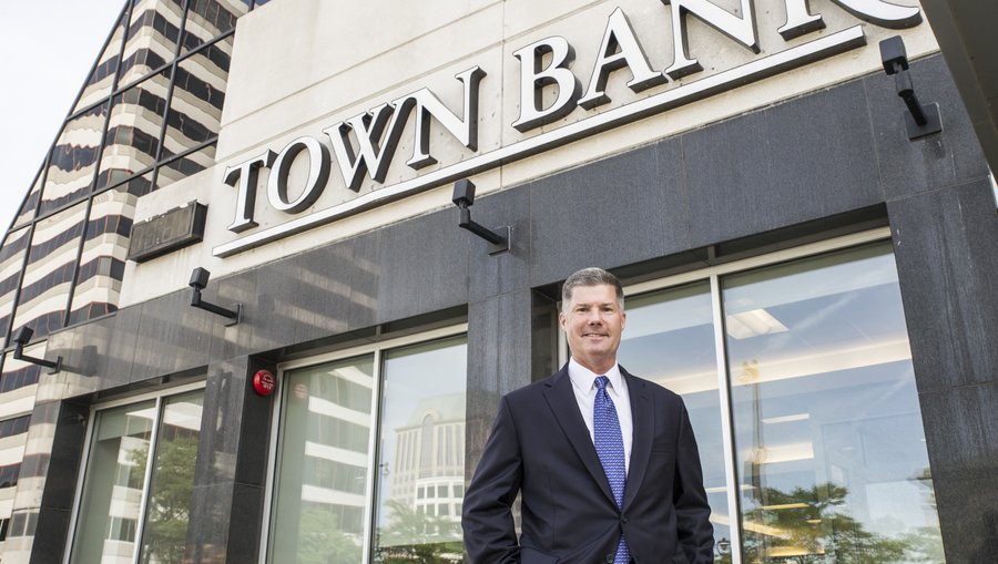 Banking on downtown Milwaukee, with interest - Milwaukee Business Journal