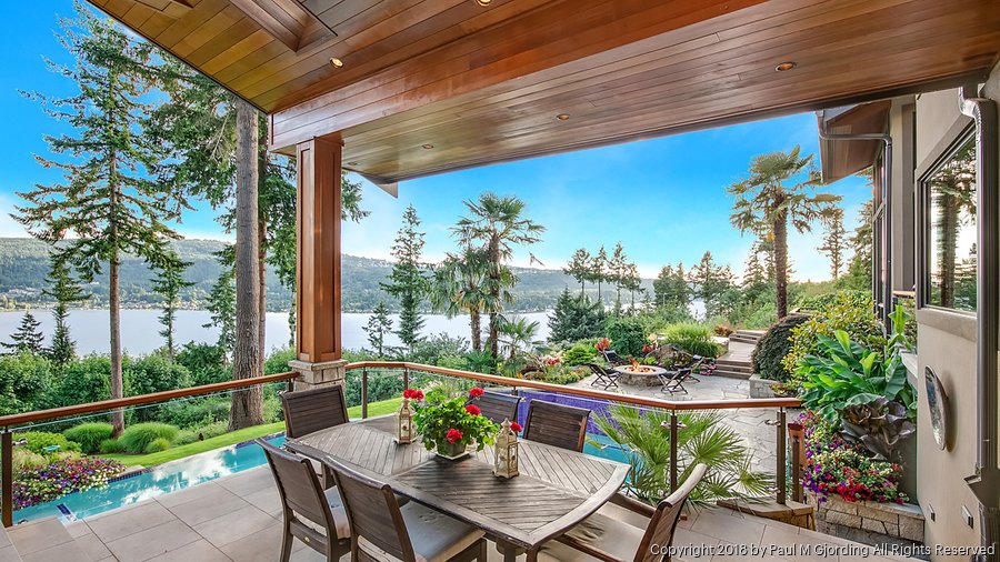 $6.3 million mansion in RockMeadow Farm