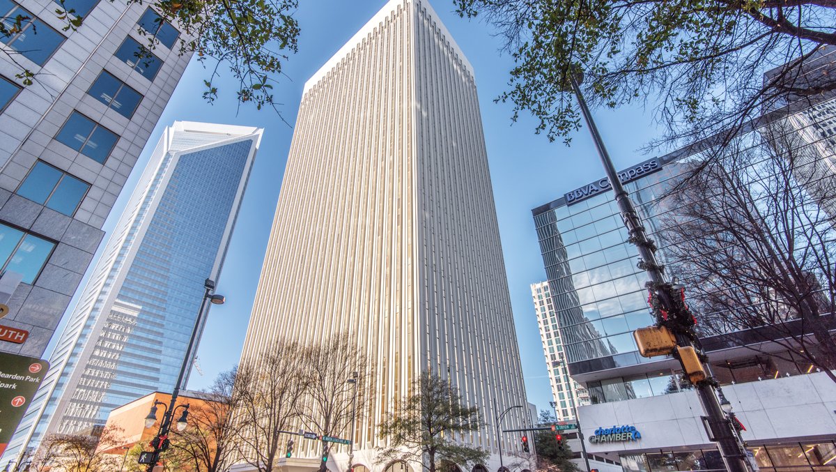 Judge keeps 400 South Tryon office tower in hands of receiver ...
