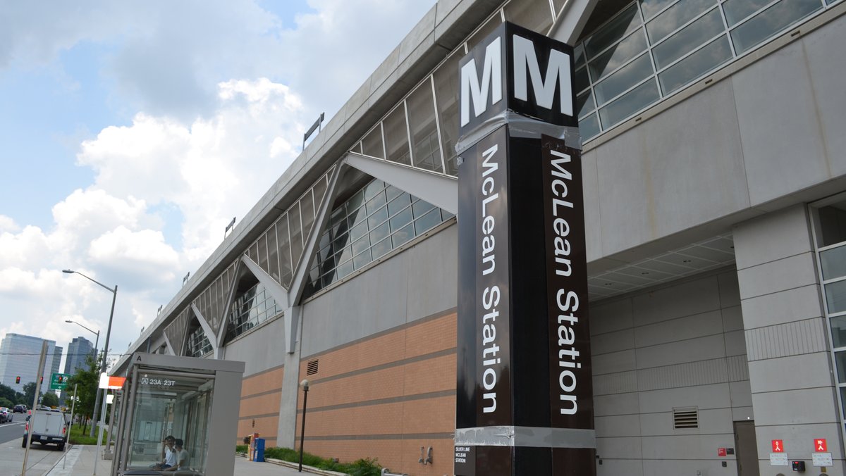Capital One pitches commuter garage by McLean Metro station ...
