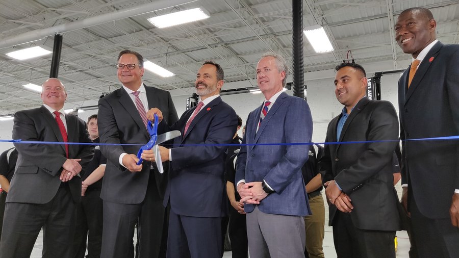 Jefferson Community and Technical College opens Mercedes-Benz Accelerate program - Louisville ...