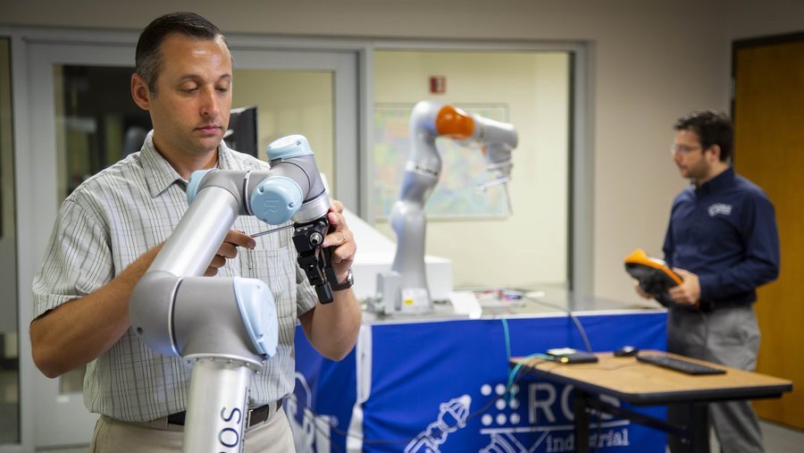 Southwest Research Institute opens lab focused on collaborative robots ...