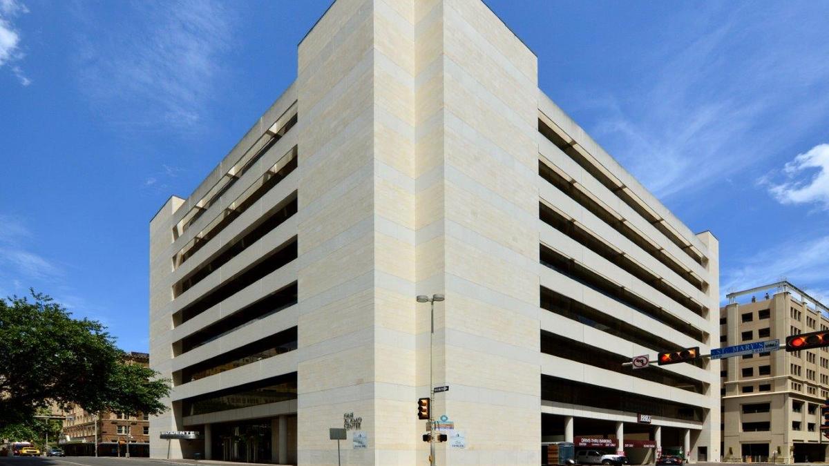 LA-based Entrada Partners buys 165,000-square-foot One Alamo Center ...