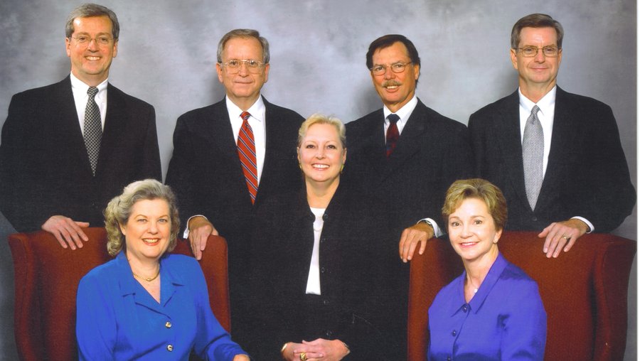 Member of influential Avery family dies from cancer, leaves legacy of ...