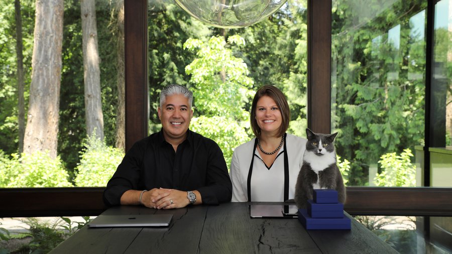 Local Apple (Nasdaq: AAPL) alums launch first startup, a marketplace ...