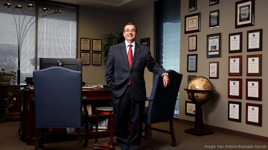 2018 C-Suite Awards: HealthTexas Medical Group CEO Dr. Richard Reyna ...