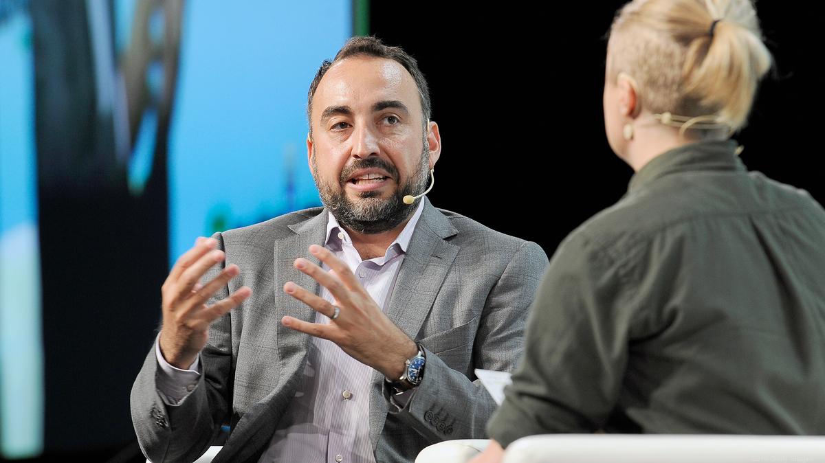 Former Facebook executive Alex Stamos launches Stanford University ...