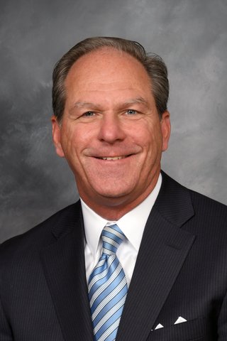 Sysco's outgoing, incoming CEOs to receive millions - Houston Business ...