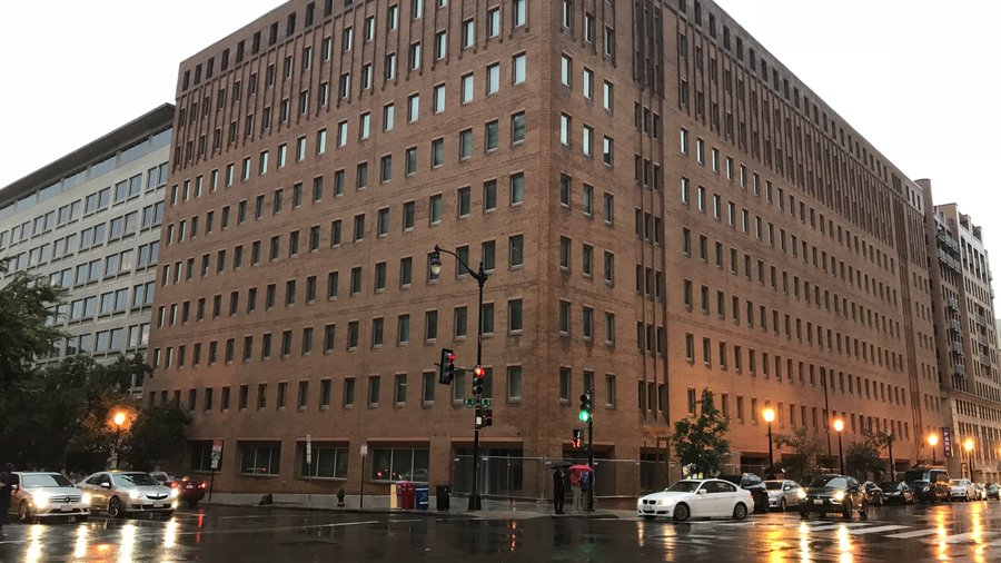 S.C. Herman retains Stream Realty to weigh future of 600 E St. NW ...