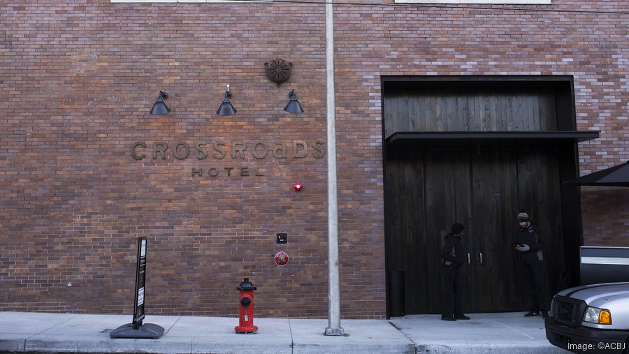 Crossroads Hotel 20181015
