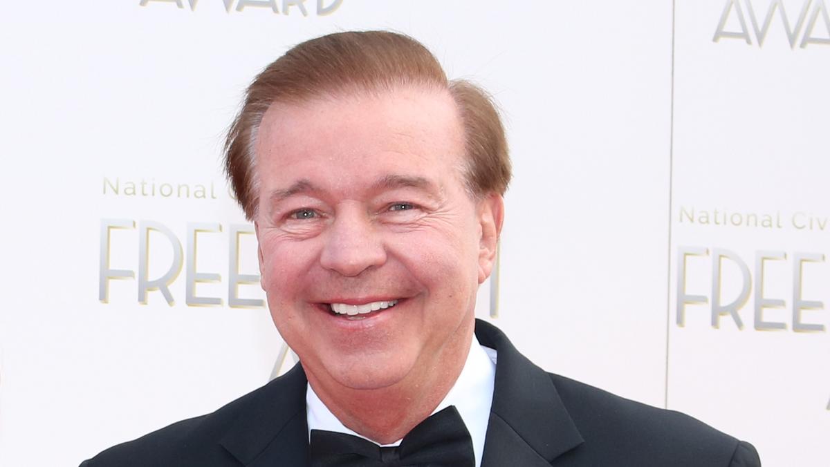 FedEx David Bronczek cash separation, noncompete retiring president ...